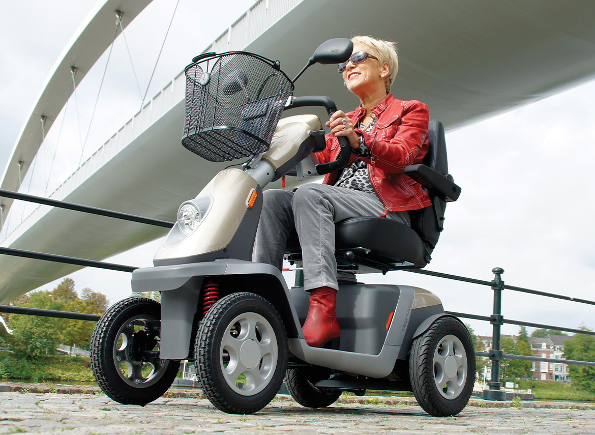 How to Select the Perfect Vehicle for Mobility Scooter Users | Lake ...